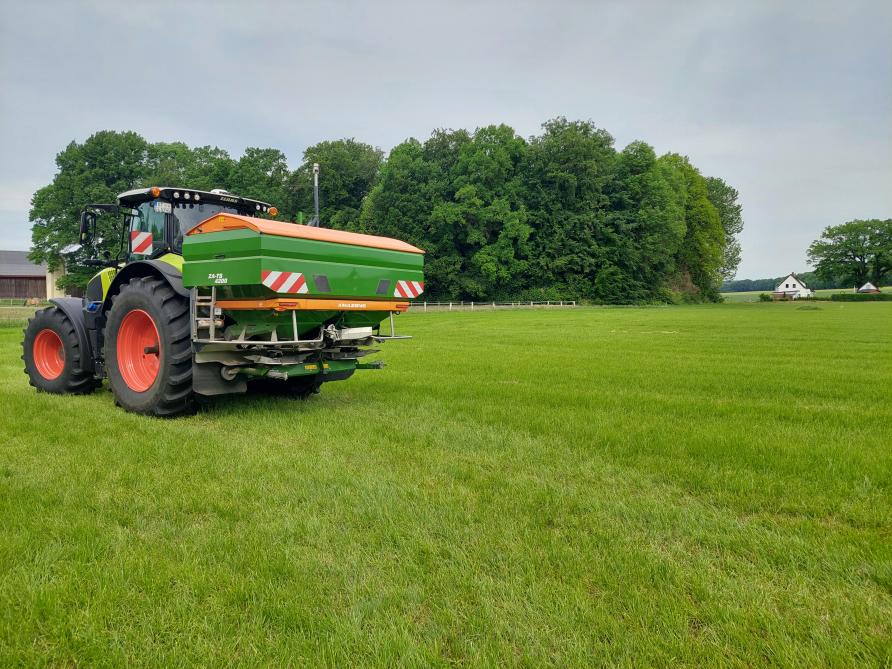 De kunst van het strooien van kunstmest - Landbouwleven