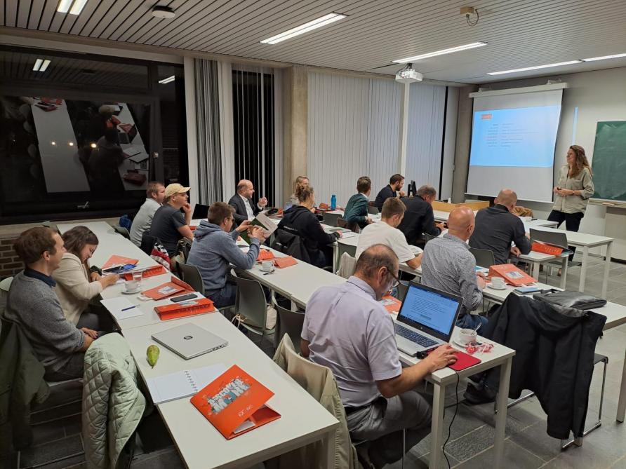 Insectenkweek steeds populairder in Vlaanderen - Landbouwleven